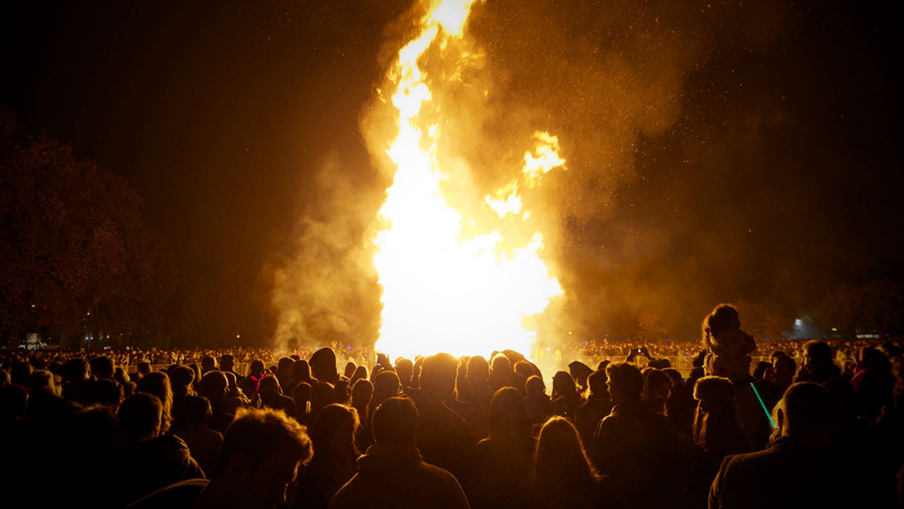 Bonfire Night | Thames Rockets