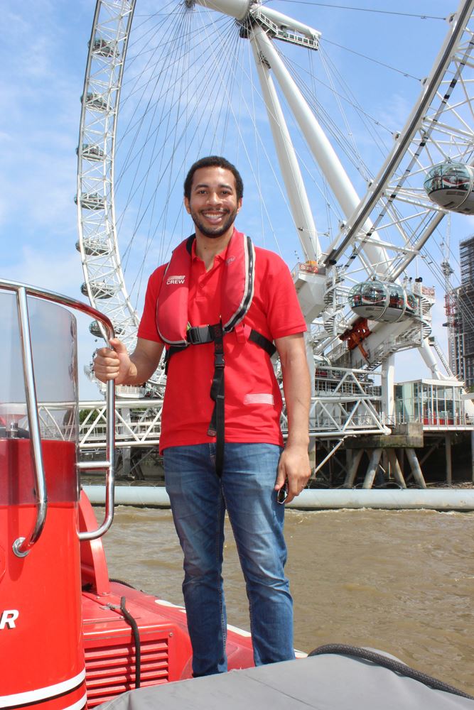 Sightseeing In London By Speedboat | Thames Rockets