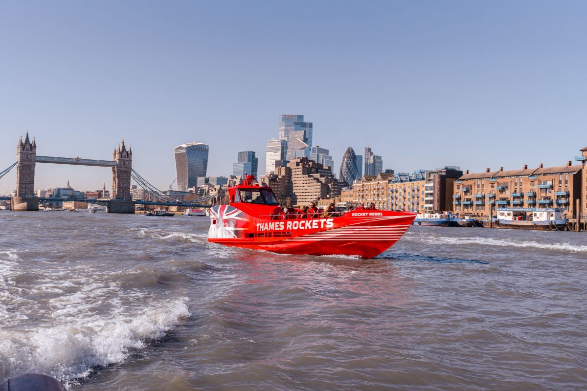 A Skipper’s Guide to Exploring London From the Thames | Thames Rockets
